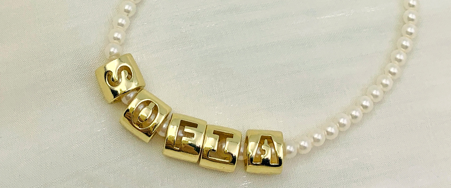 Custom Name, Chain & Layered Necklaces | Mas Brillo